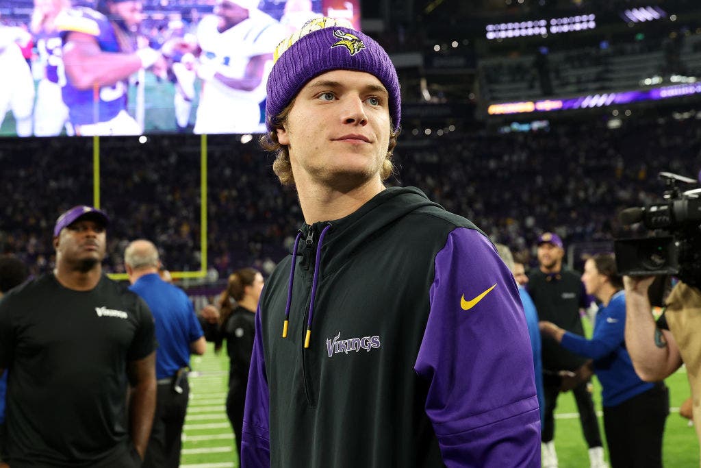 ‘Calm,’ ‘Hungry,’ ‘Infectious’ … ‘Psycho’?: The Many Sides of Vikings QB J.J. McCarthy | FOX Sports