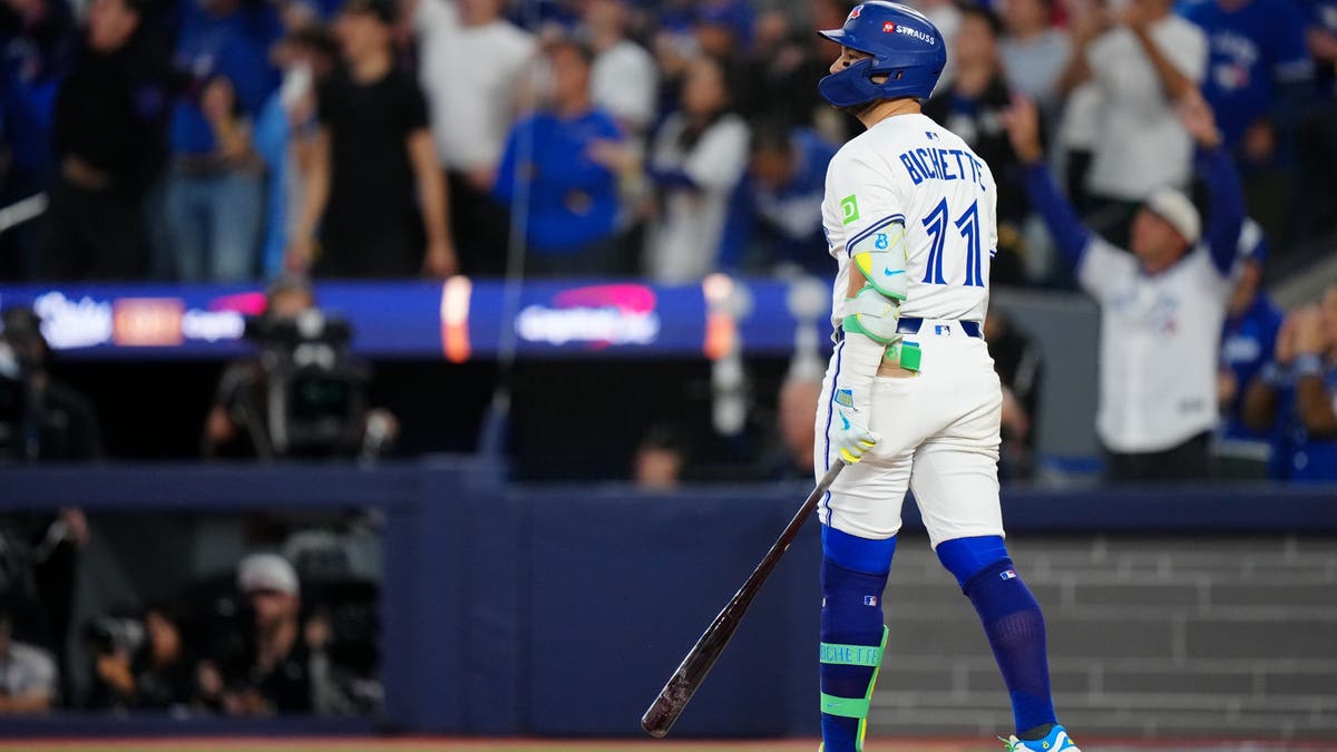 3 Best MLB Free Agent Fits for Bo Bichette if he Leaves The Blue Jays ...