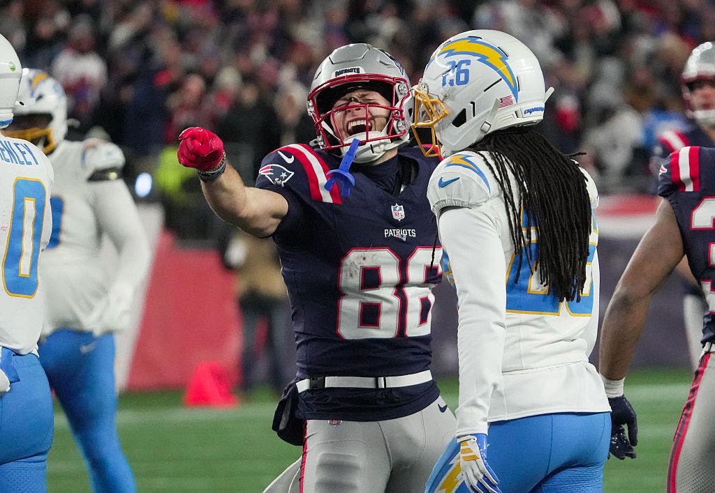 The Blueprint: How Tom Brady's Example Gives Drake Maye ‘Answers to the ...