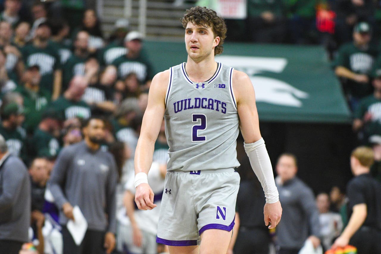 Men's College Hoops Spotlight: Nick Martinelli Shines With Inconsistent ...